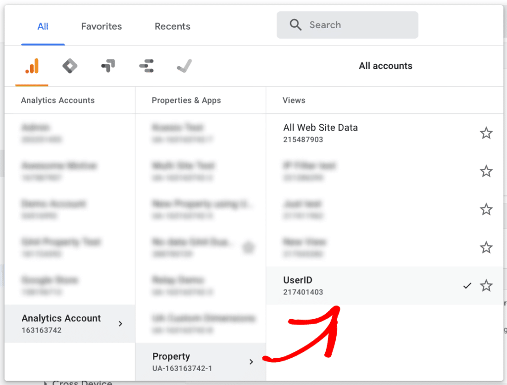 User ID tracking vs Logged In Custom Dimension- a Comparison